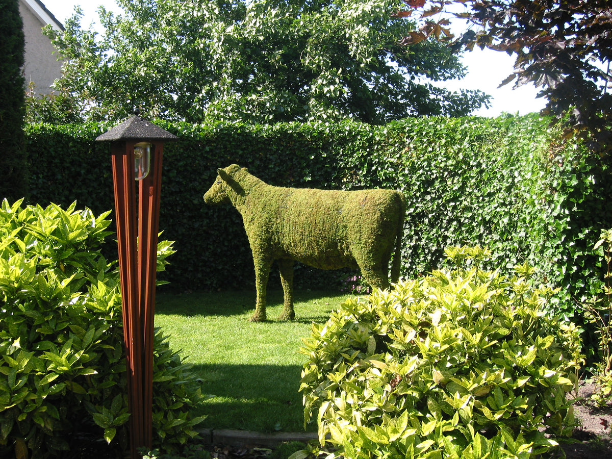 Topiary Cow – Top Topiary